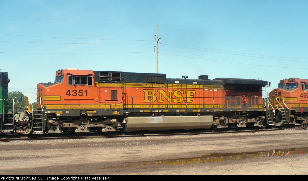 BNSF 4351